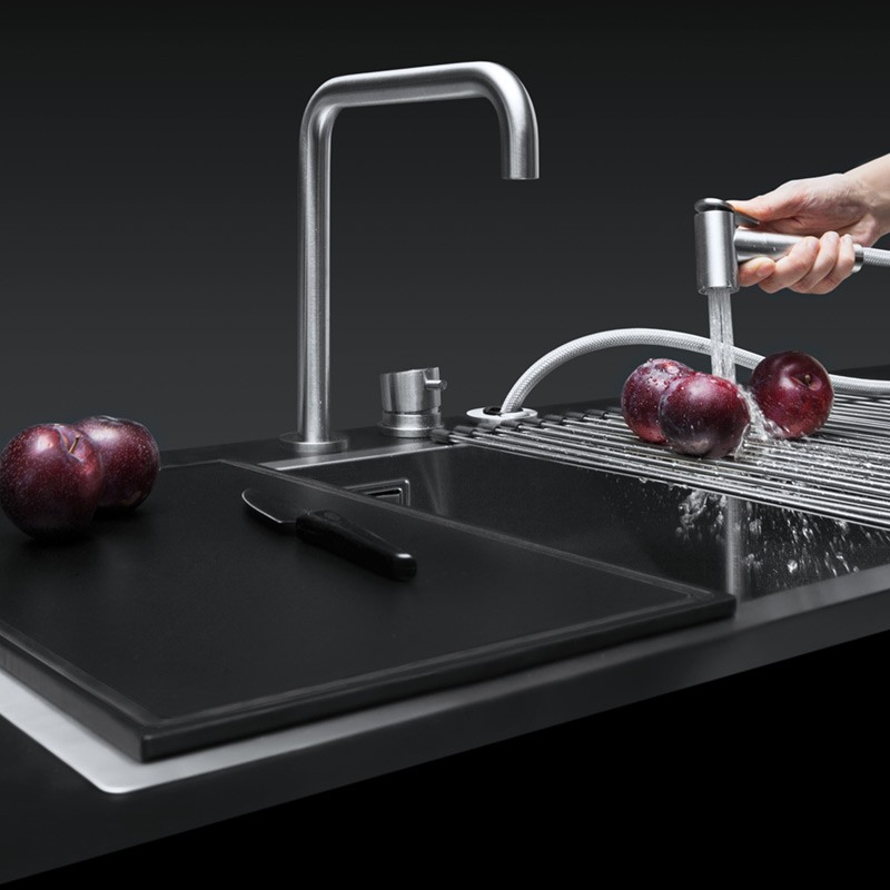 Rectangular chopping board in black HPL